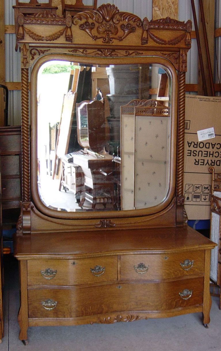 Extra Large Oak Princess Dresser - Doug Schmitt Antiques