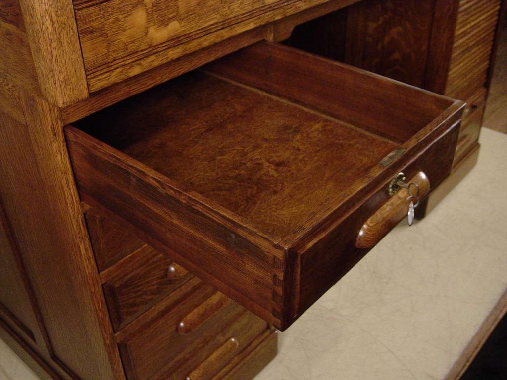 OAK RAILROAD DESK - Doug Schmitt Antiques
