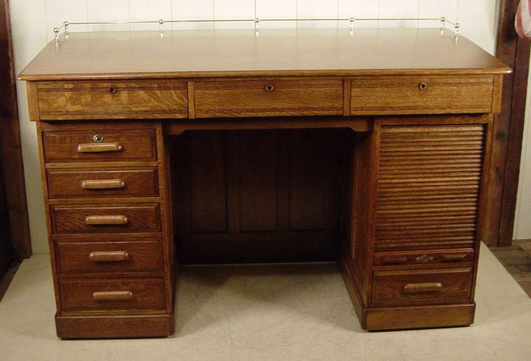 OAK RAILROAD DESK - Doug Schmitt Antiques
