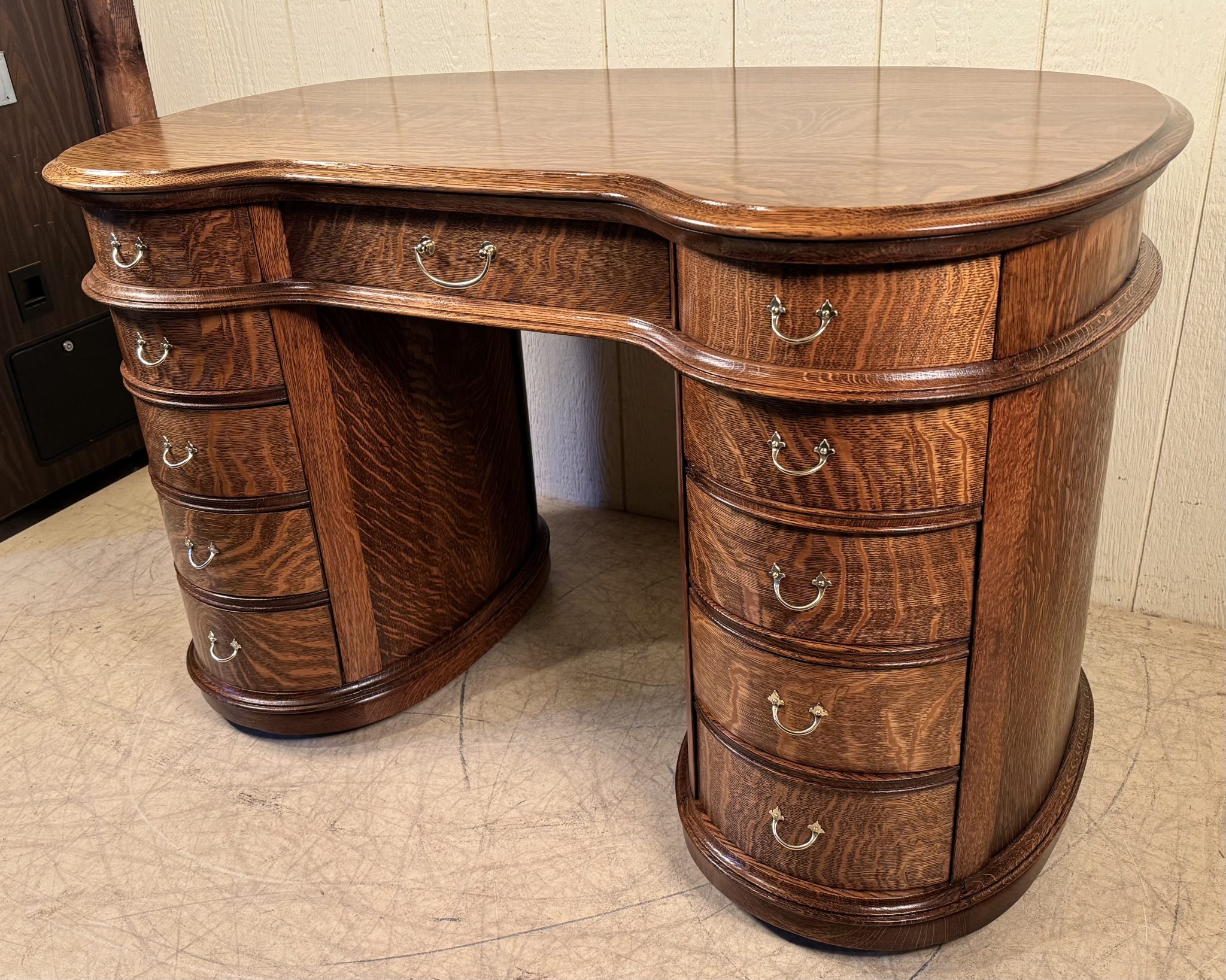 Oak Kidney-shaped Desk - Doug Schmitt Antiques
